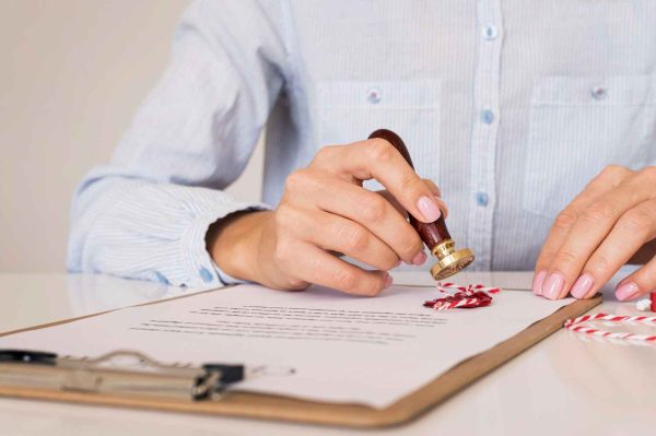 🇺🇸 Notarized vs Certified Translation: Which Do You Really Need?